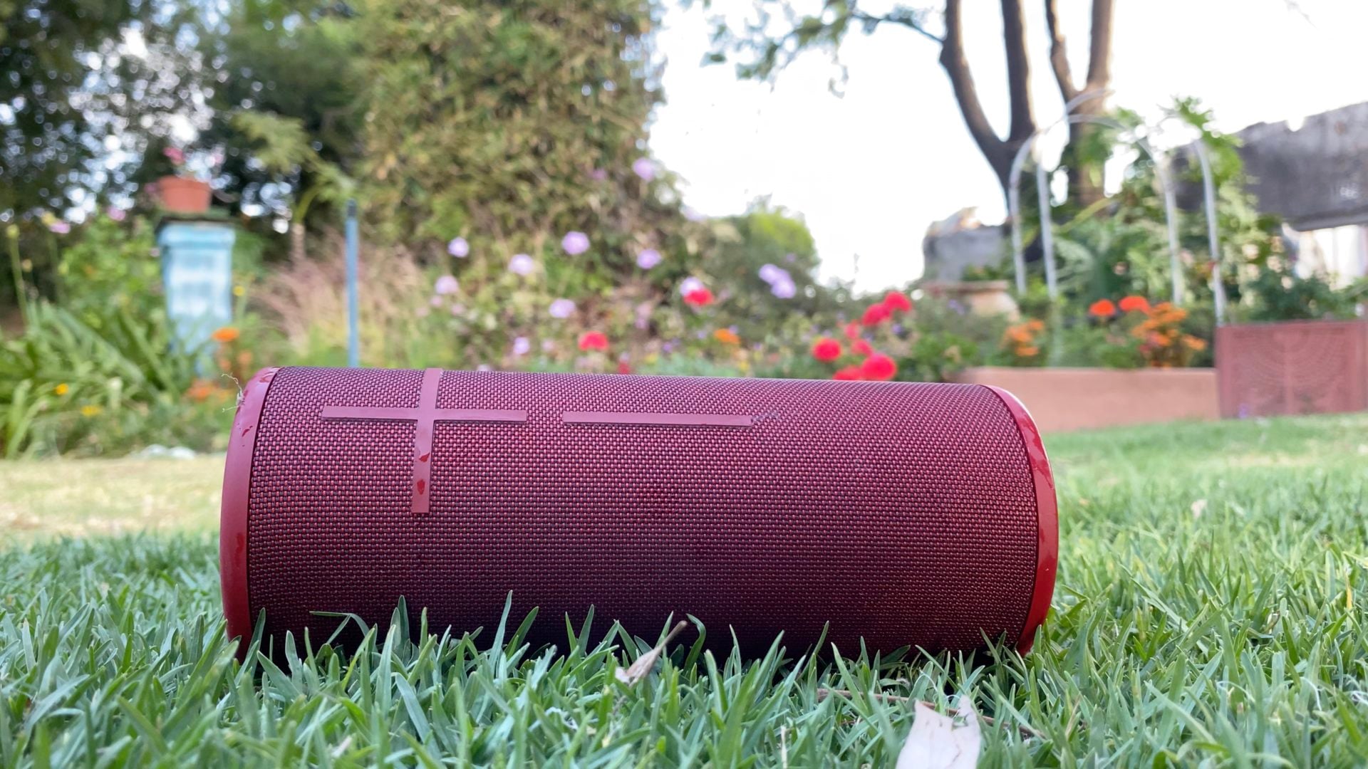 Ultimate Ears Boom 3 and Megaboom 3 Review - Portable Speaker Kings