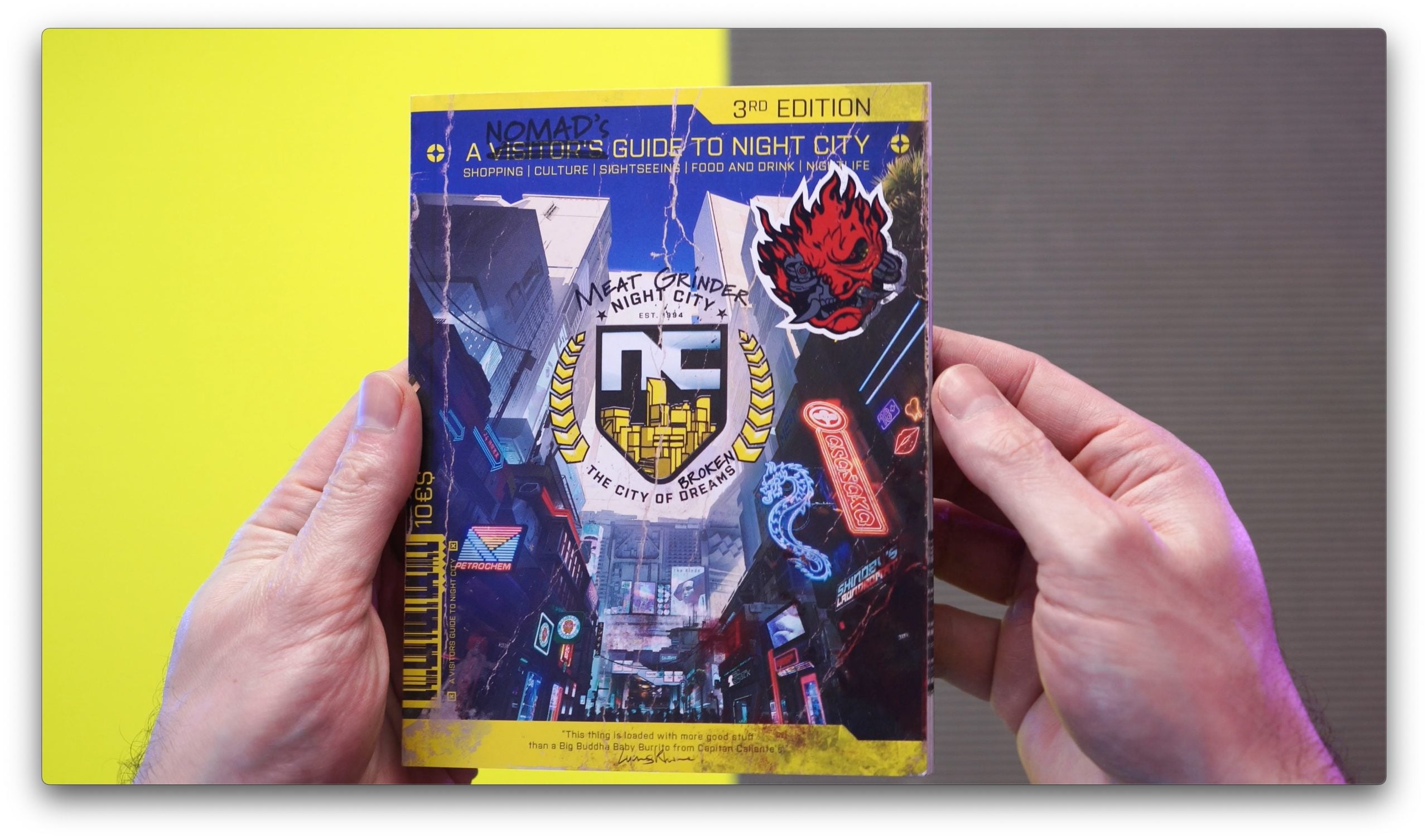 Unboxing Cyberpunk 2077 Collector's Edition & Reviewers Kit - Vamers